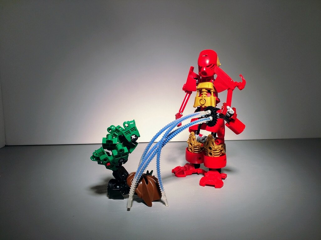 Tahitu, the gardener matoran of fire - Lego Creations - The TTV Message ...