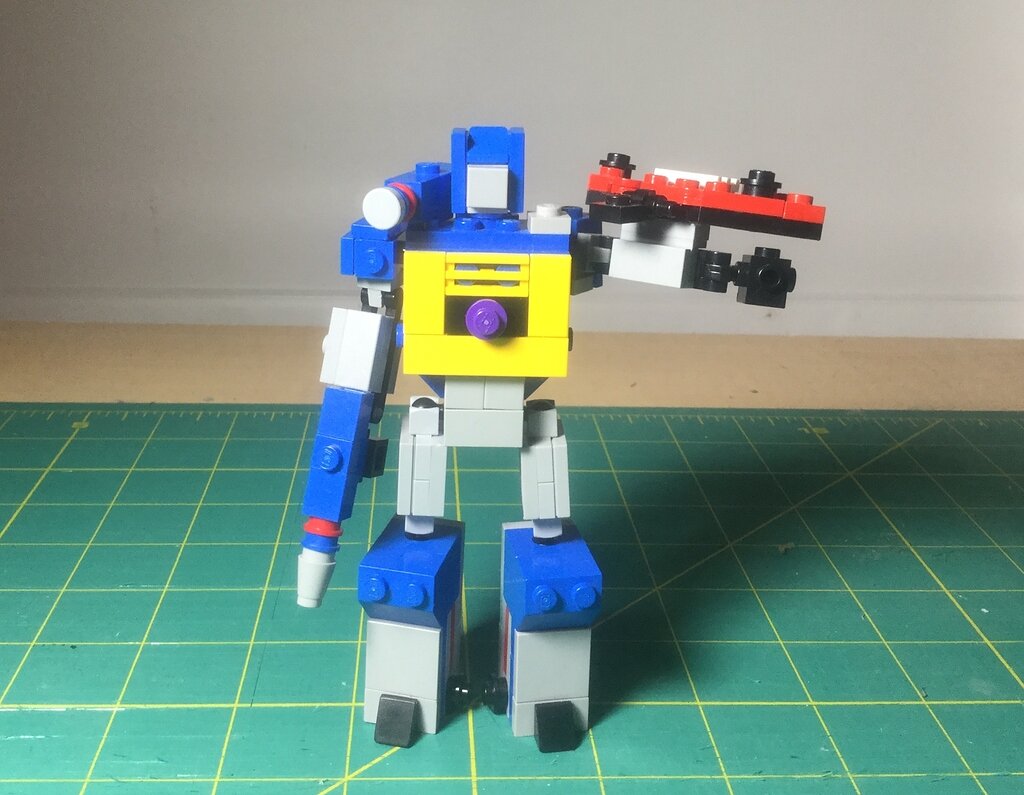Lego Transformers - Soundwave and Laserbeak - Lego Creations - The TTV ...