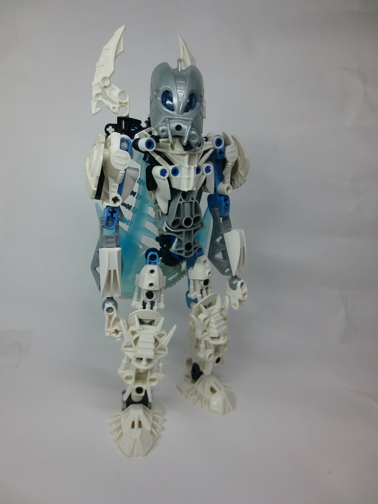 Nhytrix - Toa of Ice - Lego Creations - The TTV Message Boards