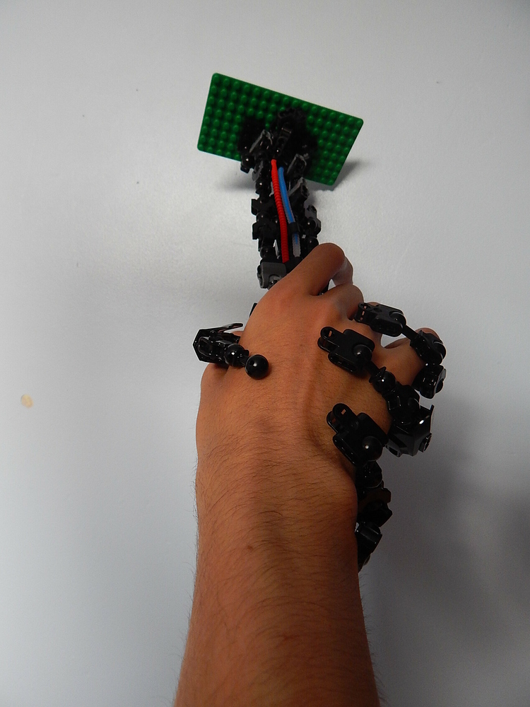 Bio-mechanical hand - Lego Creations - The TTV Message Boards