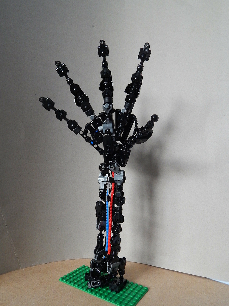 Bio-mechanical hand - Lego Creations - The TTV Message Boards