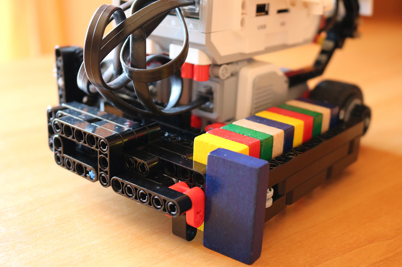 EV3 Dominator: a Lego Mindstorms Domino stacker. - Lego Creations - The ...