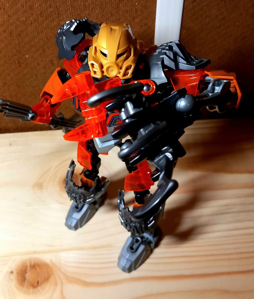 "Toa" Ahkmou and his Dog (G2 Combiner MOC) - Lego Creations - The TTV ...