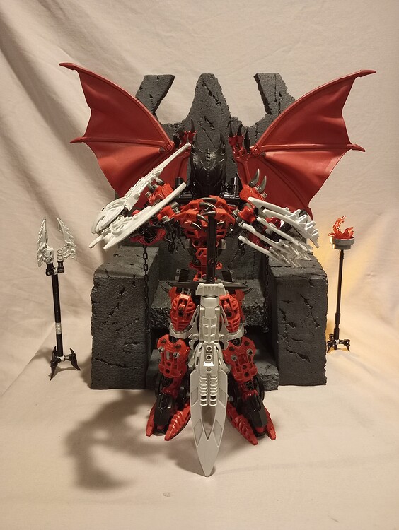 11/6 New photos! New Brotherhood Of Makuta Claymore Longer blade design ...