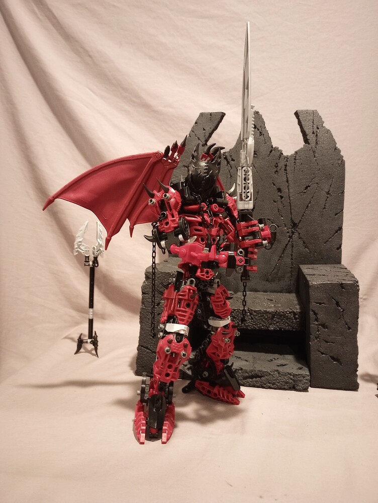 11/6 New photos! New Brotherhood Of Makuta Claymore Longer blade design ...