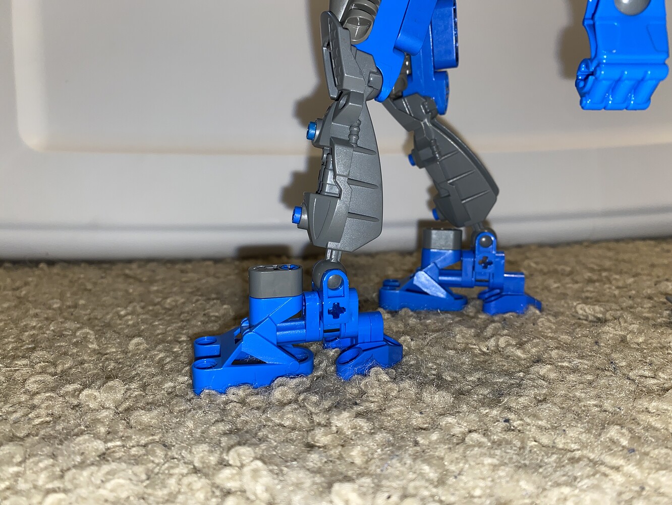 Toa Macku (with custom Tohunga feet) - Lego Creations - The TTV Message ...