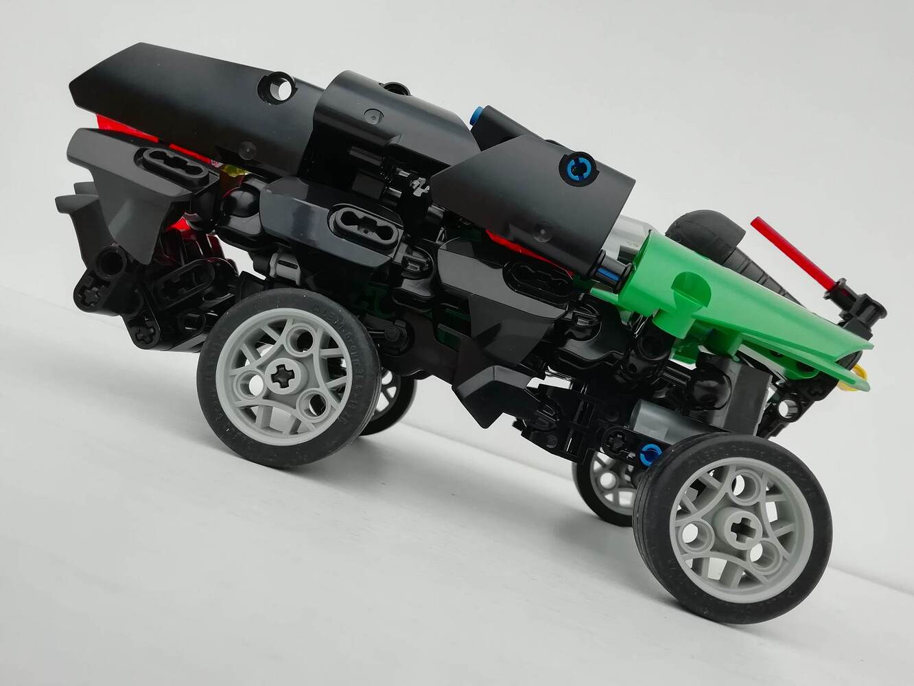 Rellian Vex - Car bioformer (Bionicle transformer) - Lego Creations ...