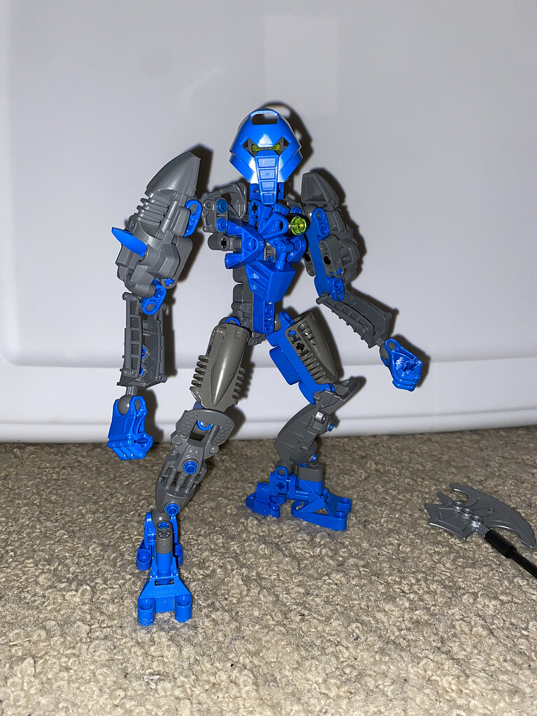 Toa Macku (with custom Tohunga feet) - Lego Creations - The TTV Message ...