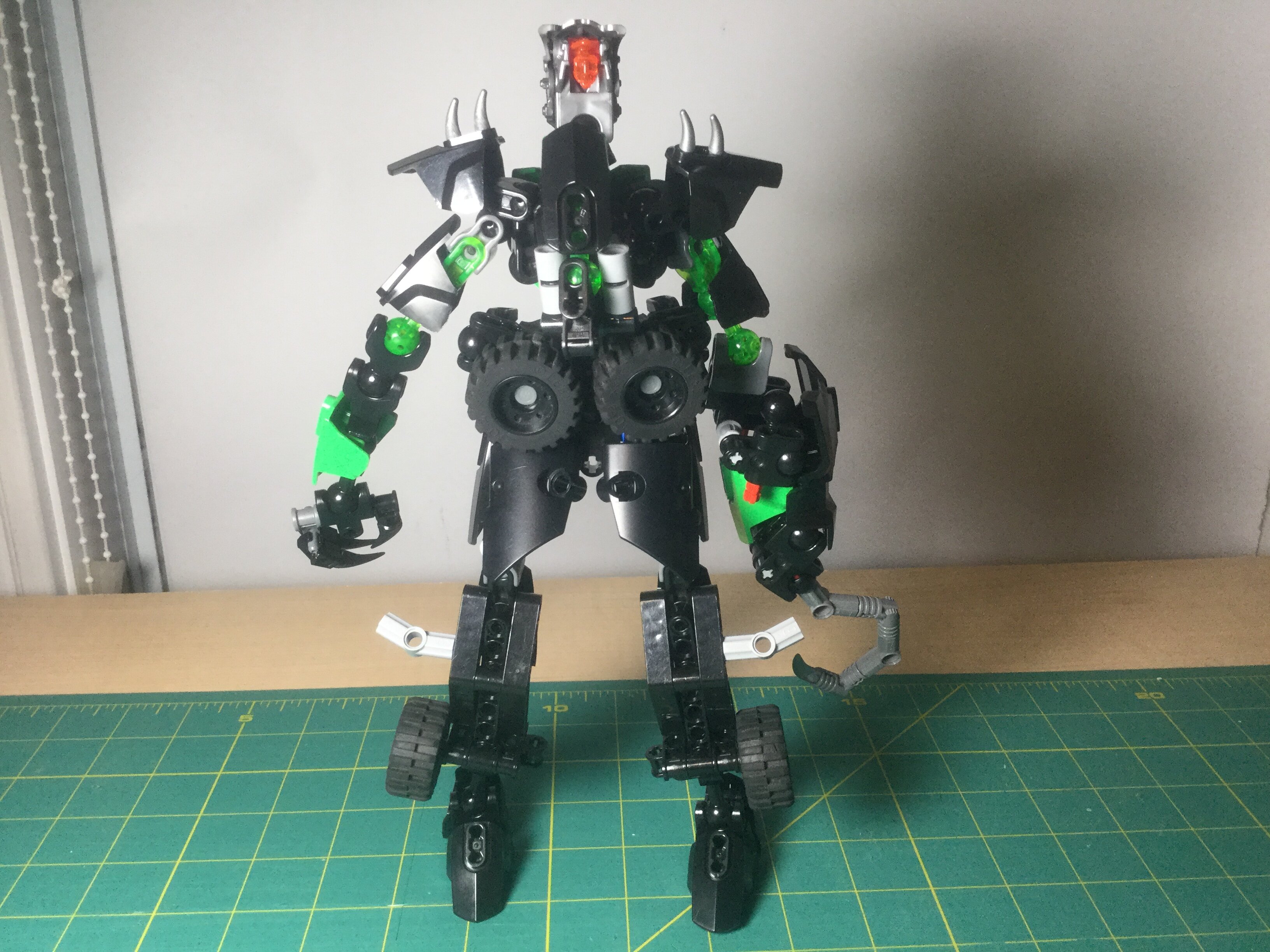 Transformers MoC: Lockdown - Lego Creations - The TTV Message Boards