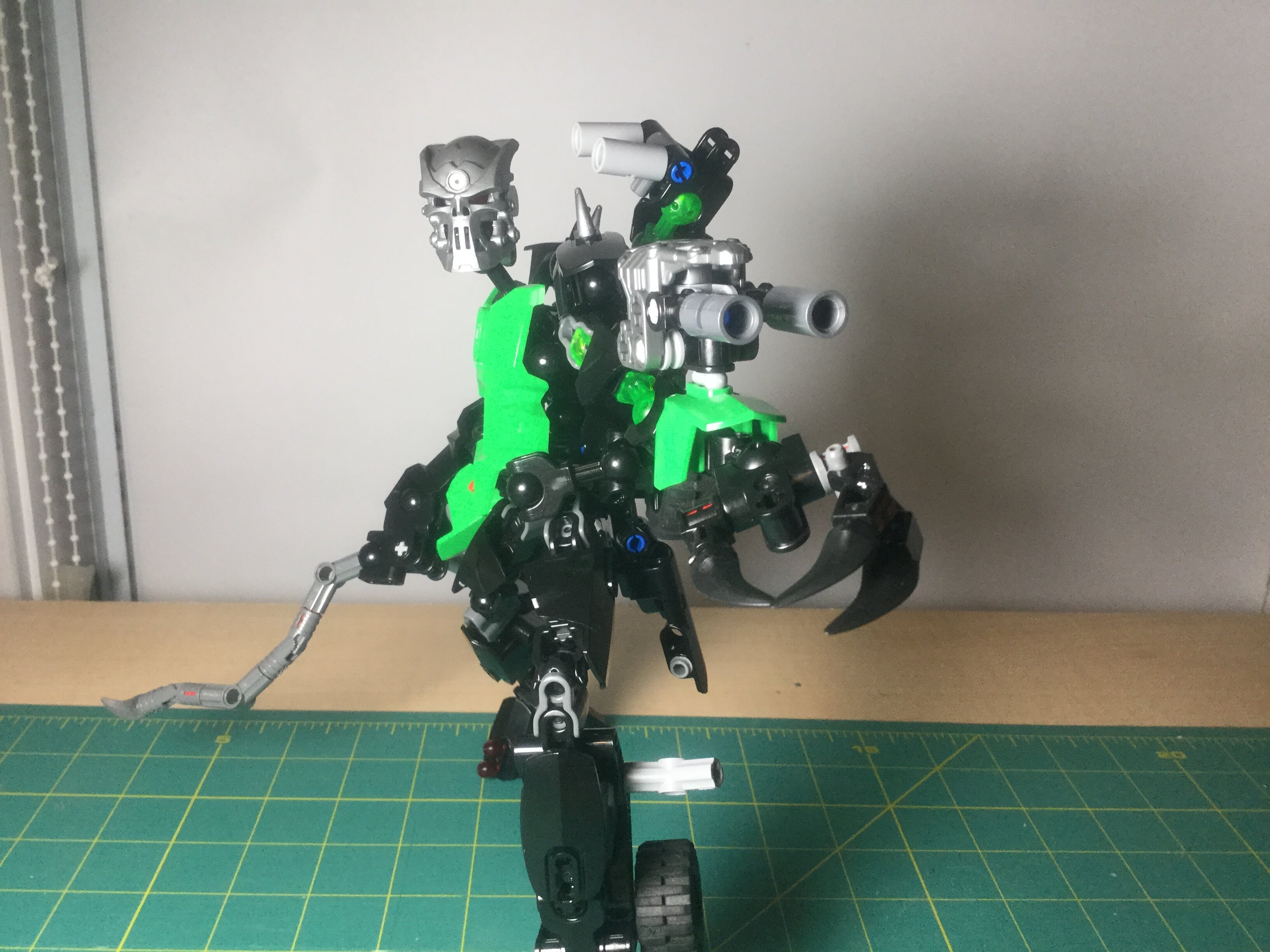 Transformers MoC: Lockdown - Lego Creations - The TTV Message Boards