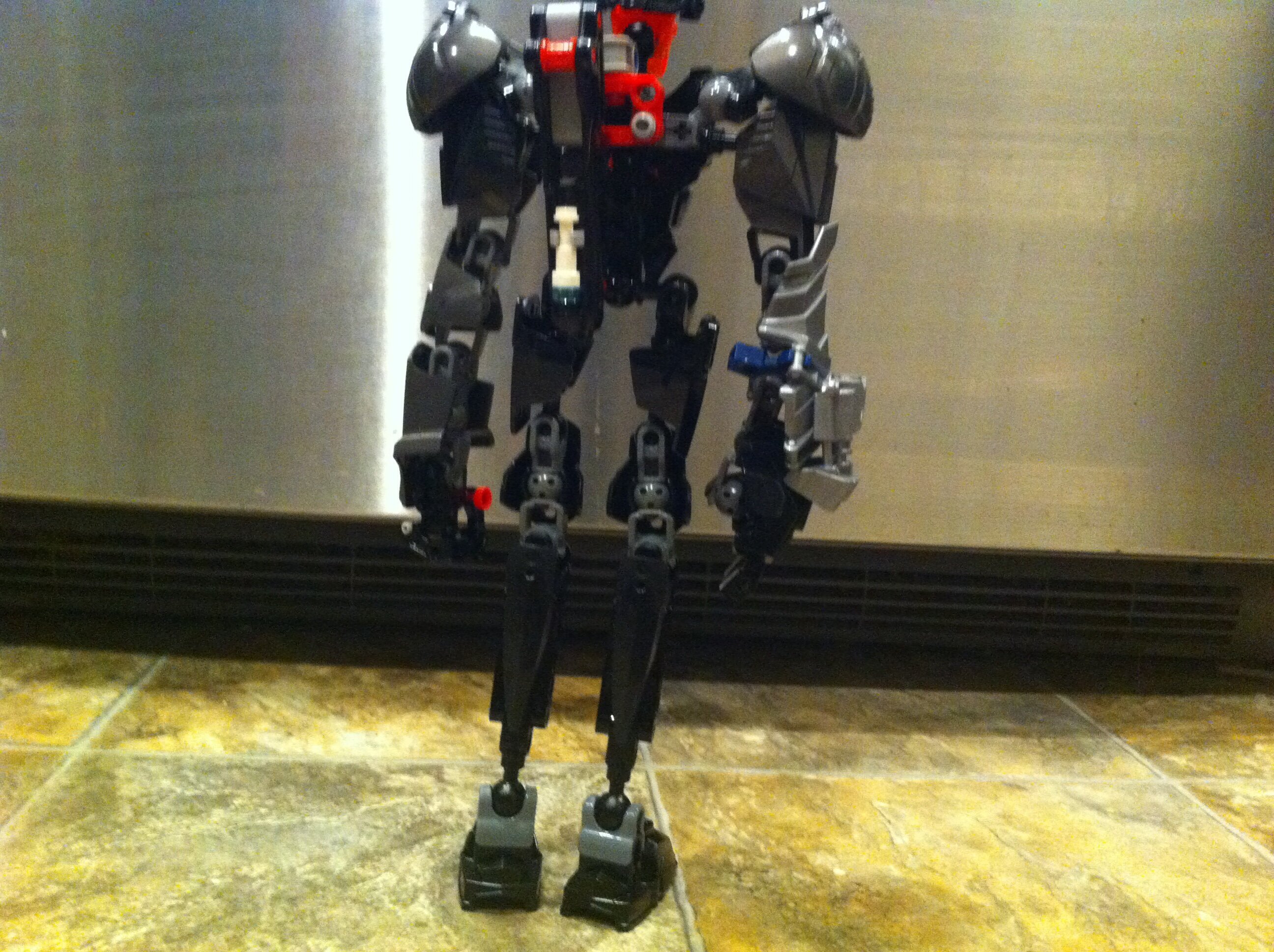 Cyborg moc v2 - Lego Creations - The TTV Message Boards