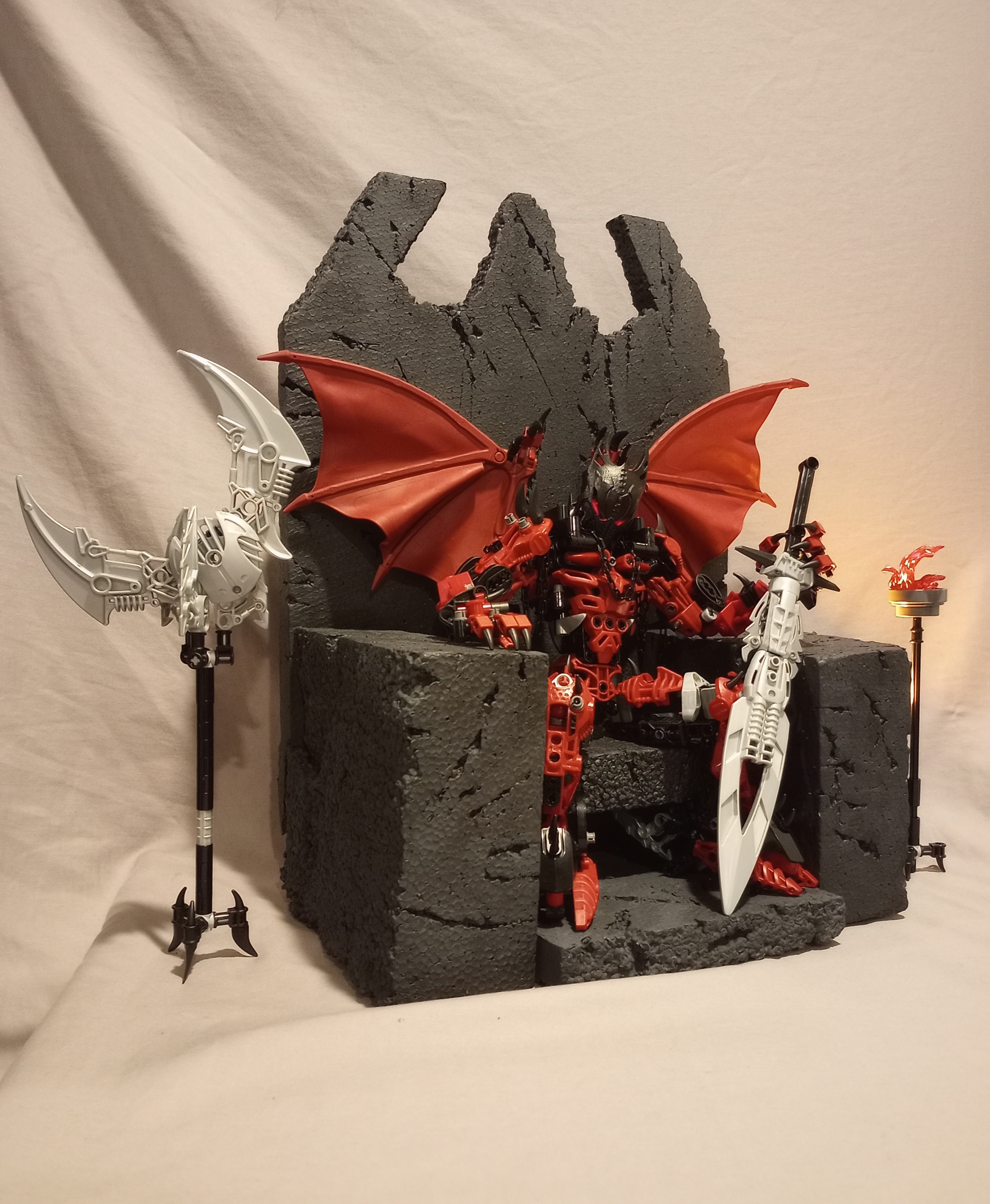 11/6 New photos! New Brotherhood Of Makuta Claymore Longer blade design ...