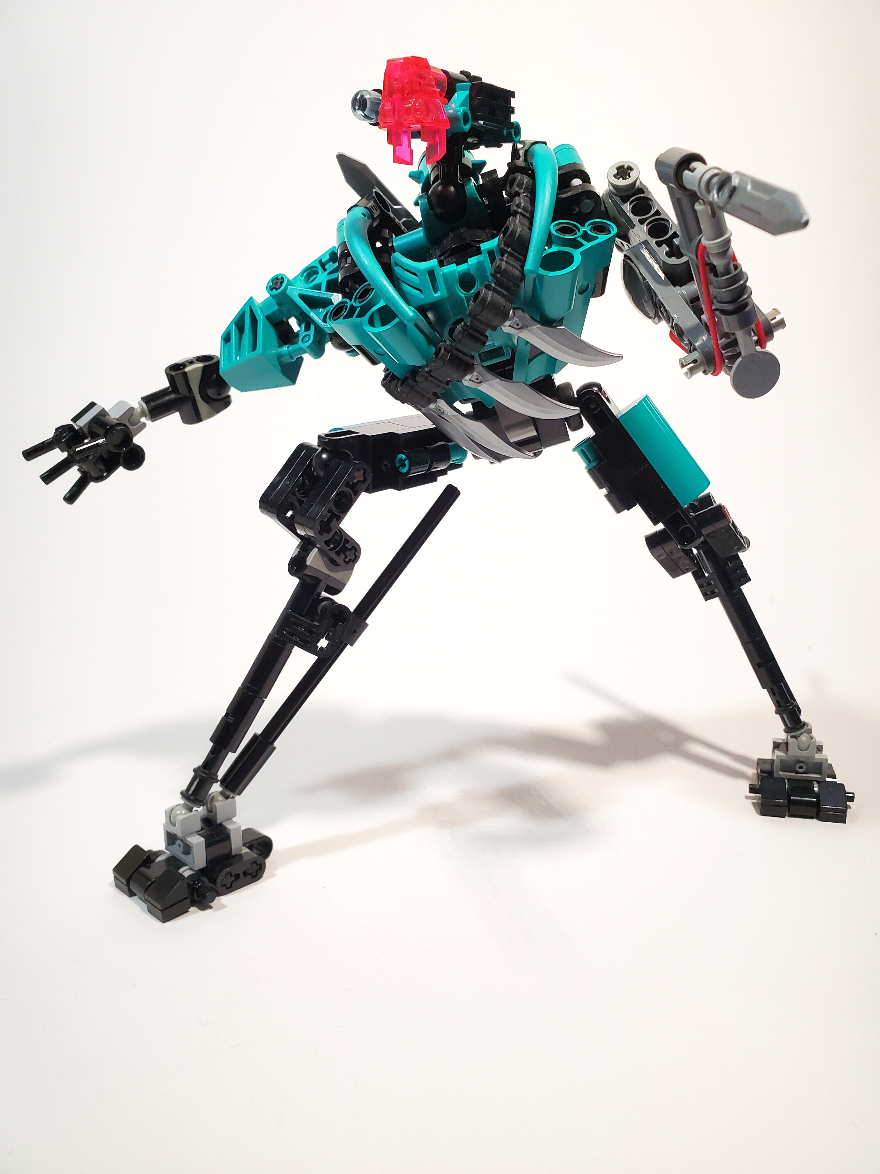 Lariska (Knife-Throwing, Knife-Stabbing Action!)(Old Version) - Lego ...