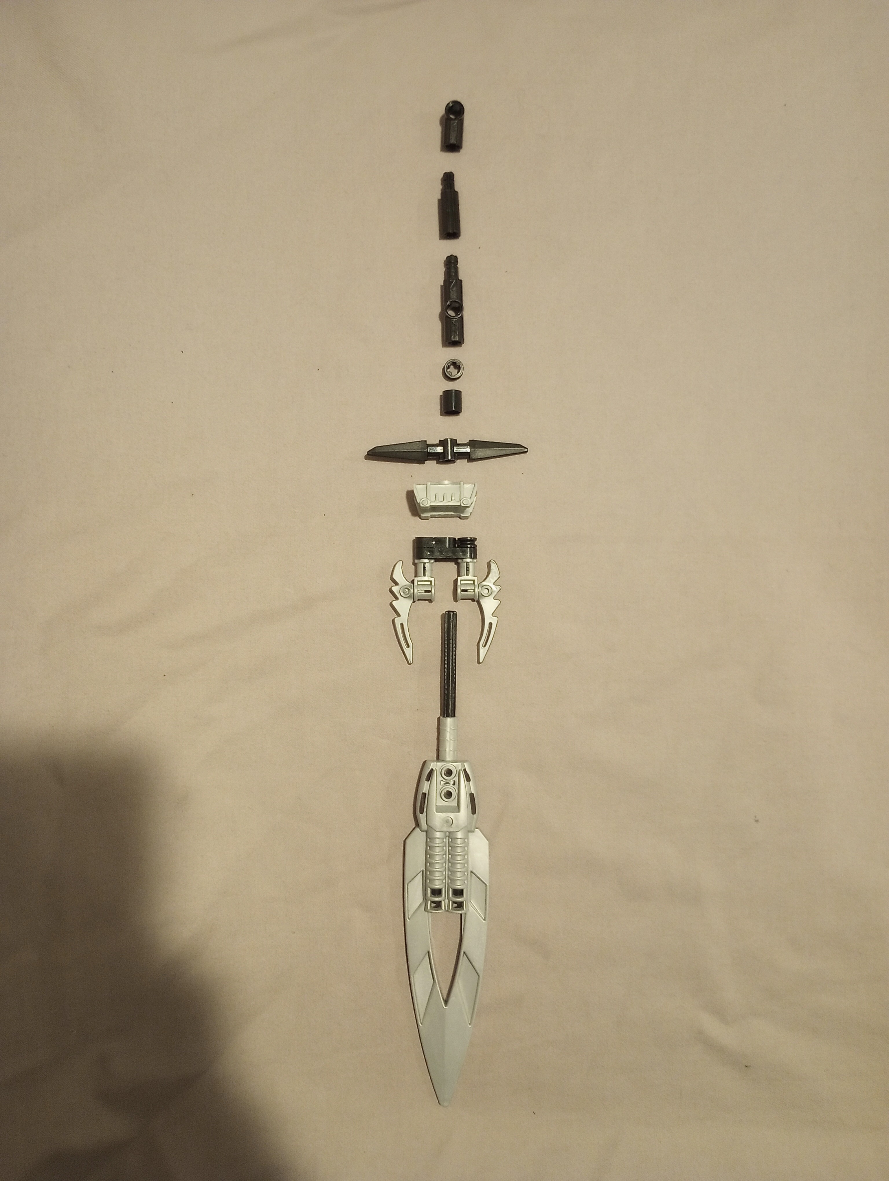 11/6 New photos! New Brotherhood Of Makuta Claymore Longer blade design ...