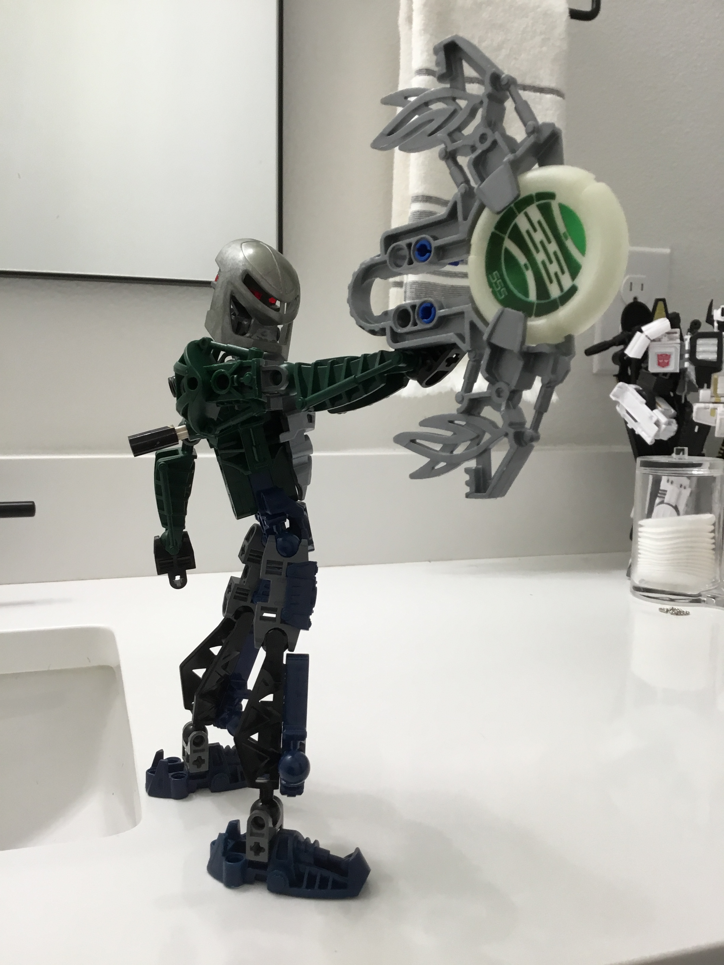 Toa Kongu of Tuyet’s regime - Lego Creations - The TTV Message Boards