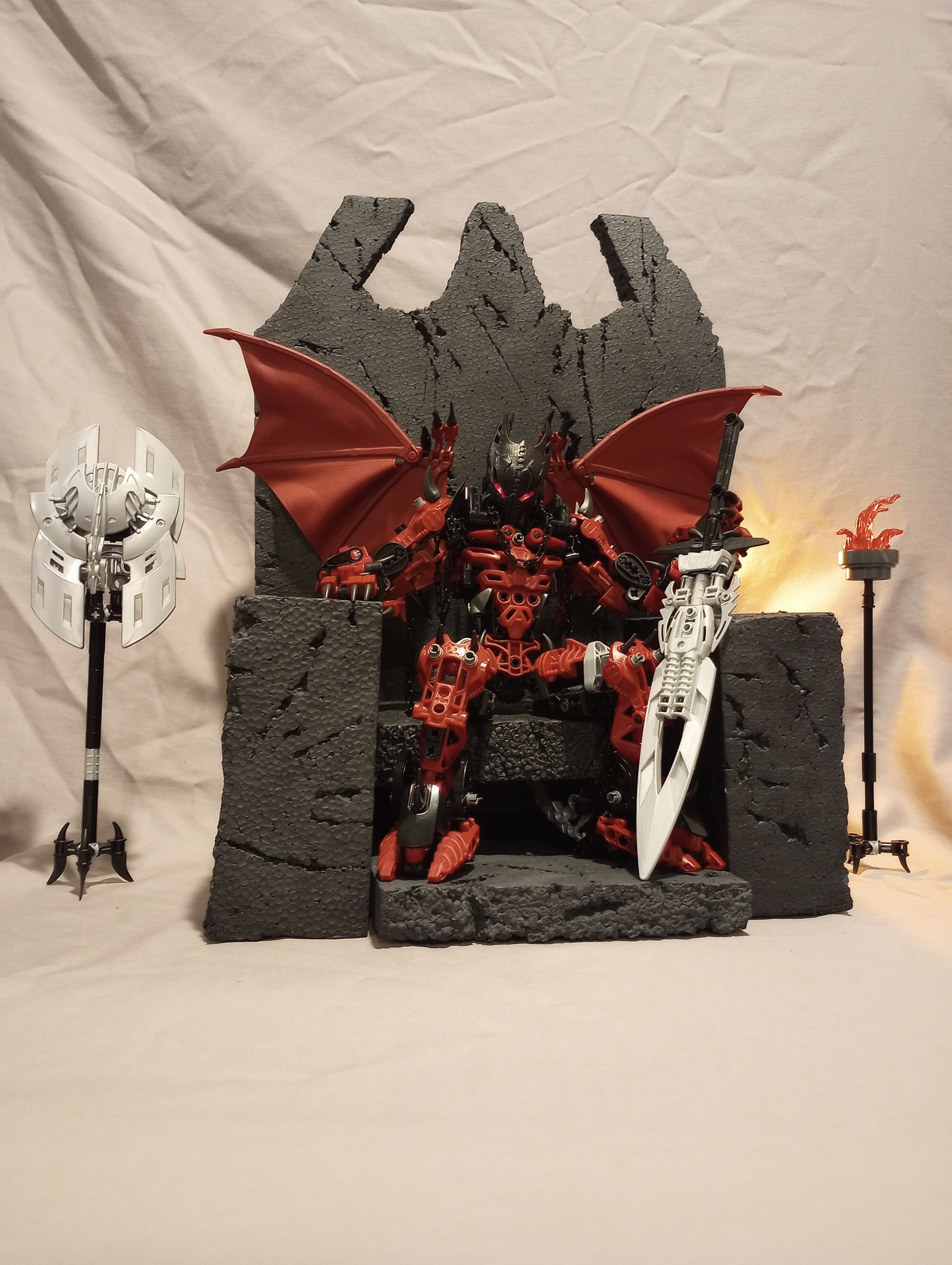 11/6 New photos! New Brotherhood Of Makuta Claymore Longer blade design ...